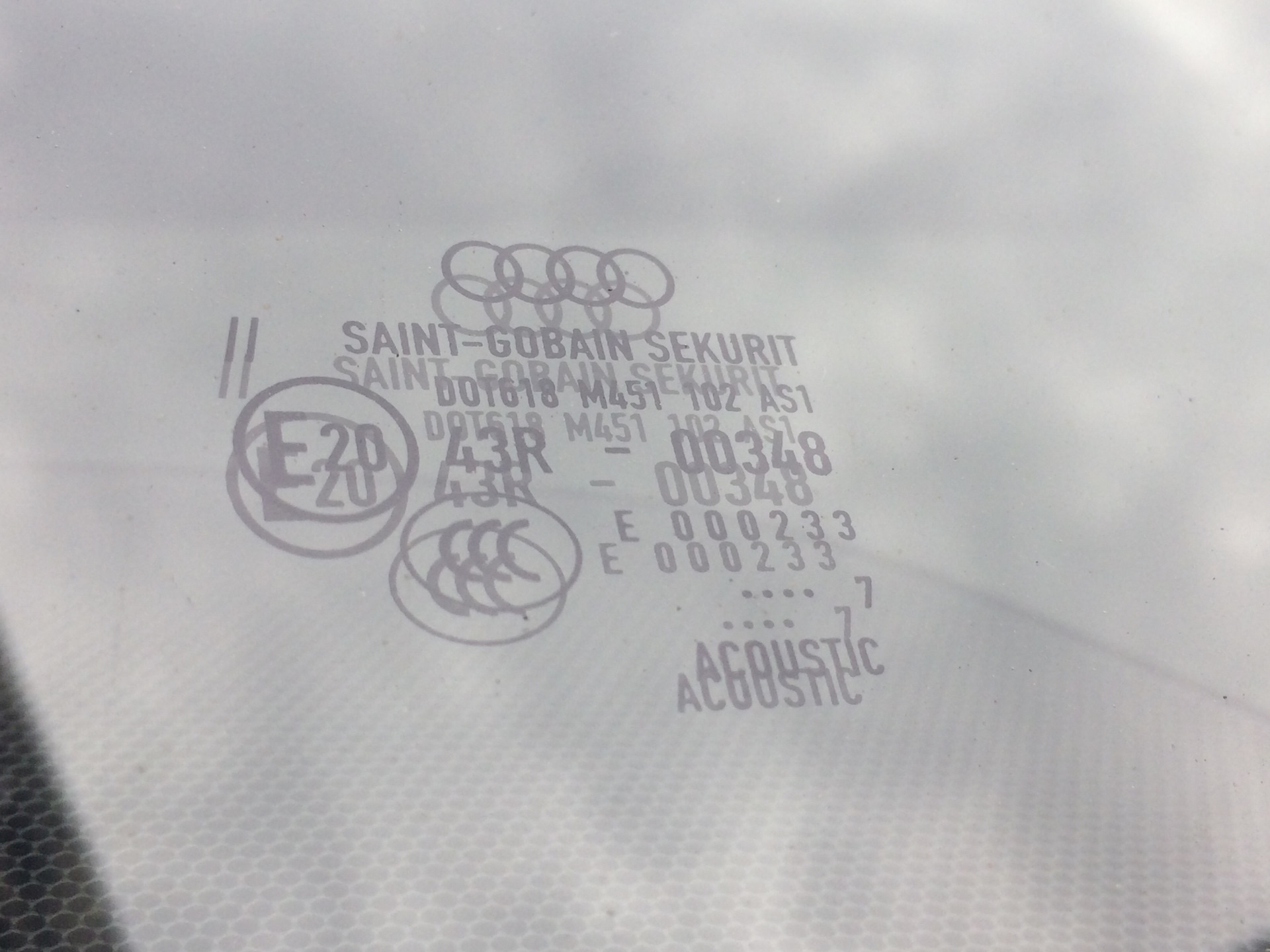 Правильная замена лобового стекла. — Audi A4 (B8), 1,8 л, 2012 года ...