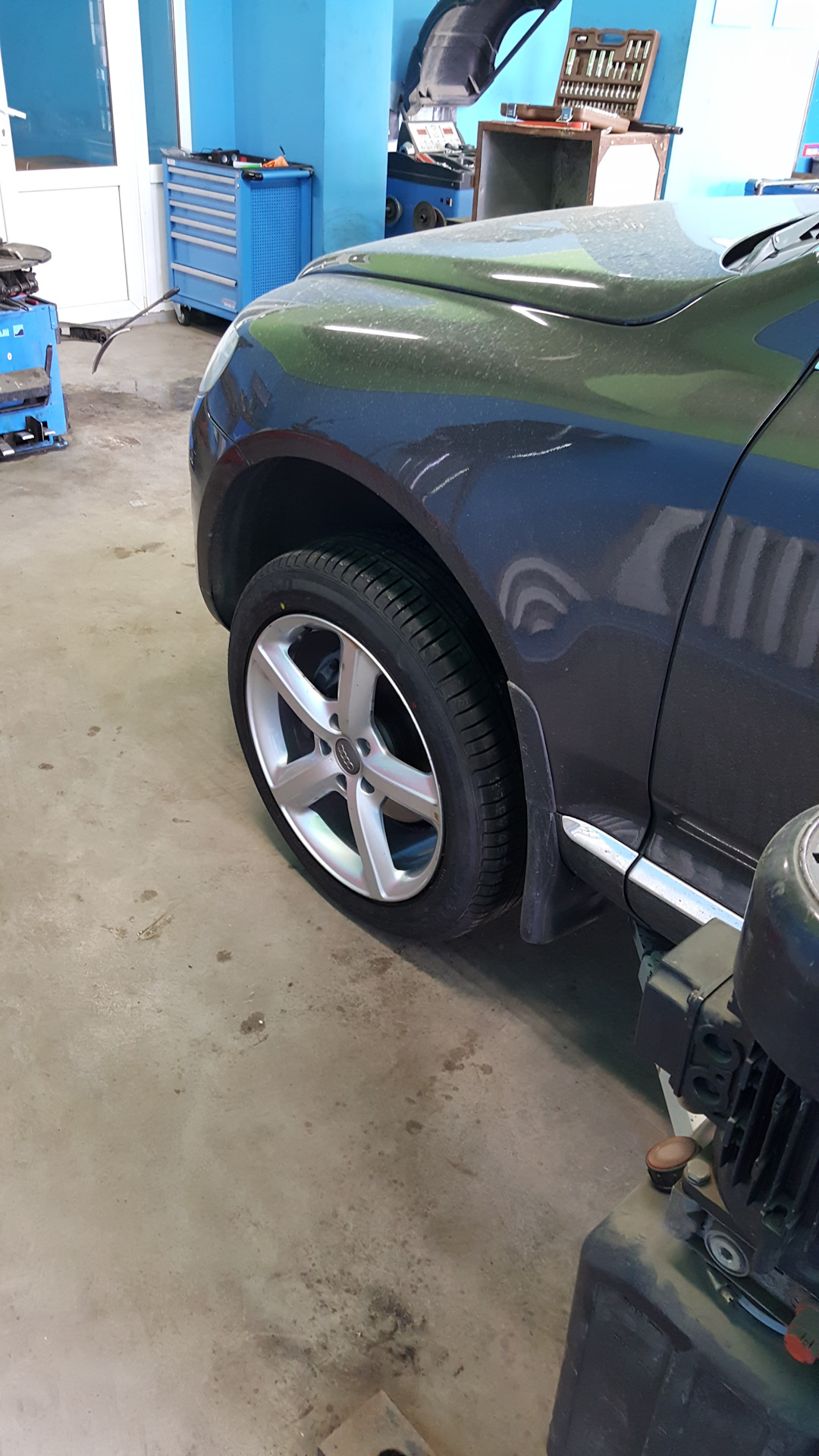 Поменял резину 275 45 20 Kinforest KF550 — Volkswagen Touareg (1G), 3,6 ...