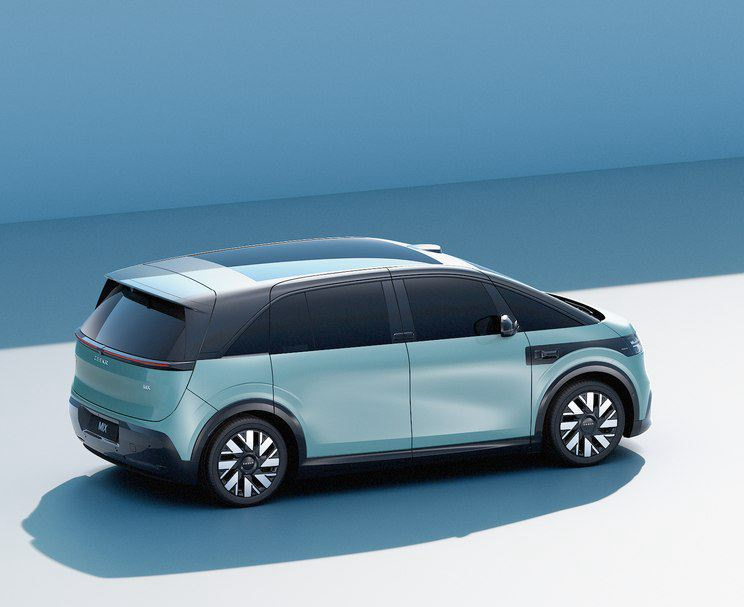 Опубликованы официальные фото Geely ZEEKR MIX с колесной базой 3008 мм ...