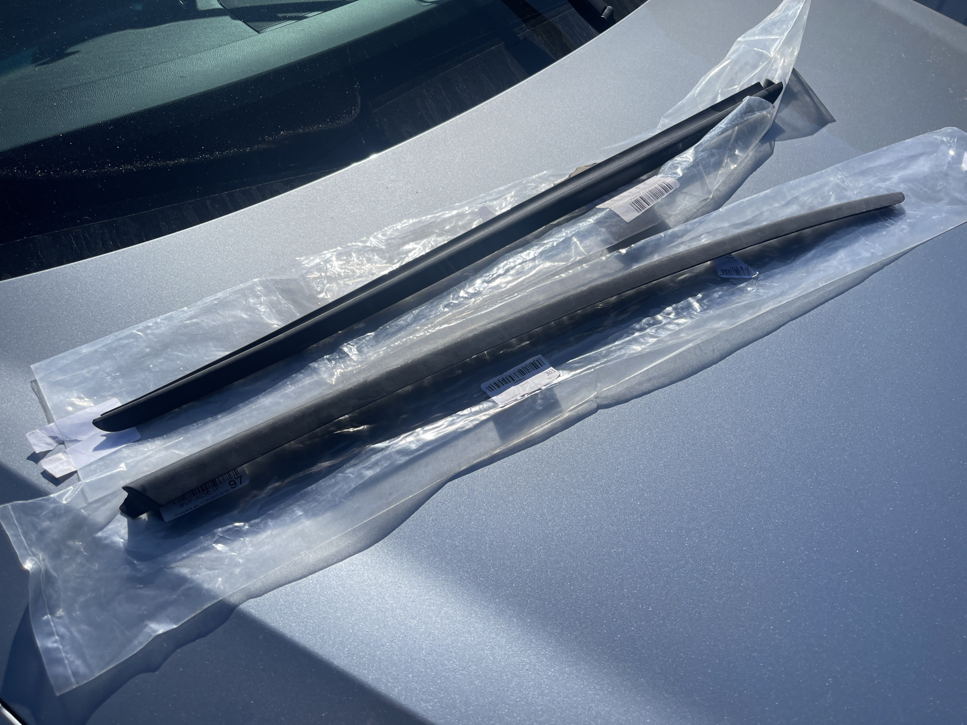 Молдинги лобового стекла. Перфекционизм. — Audi A6 (C7), 2 л, 2011 года ...