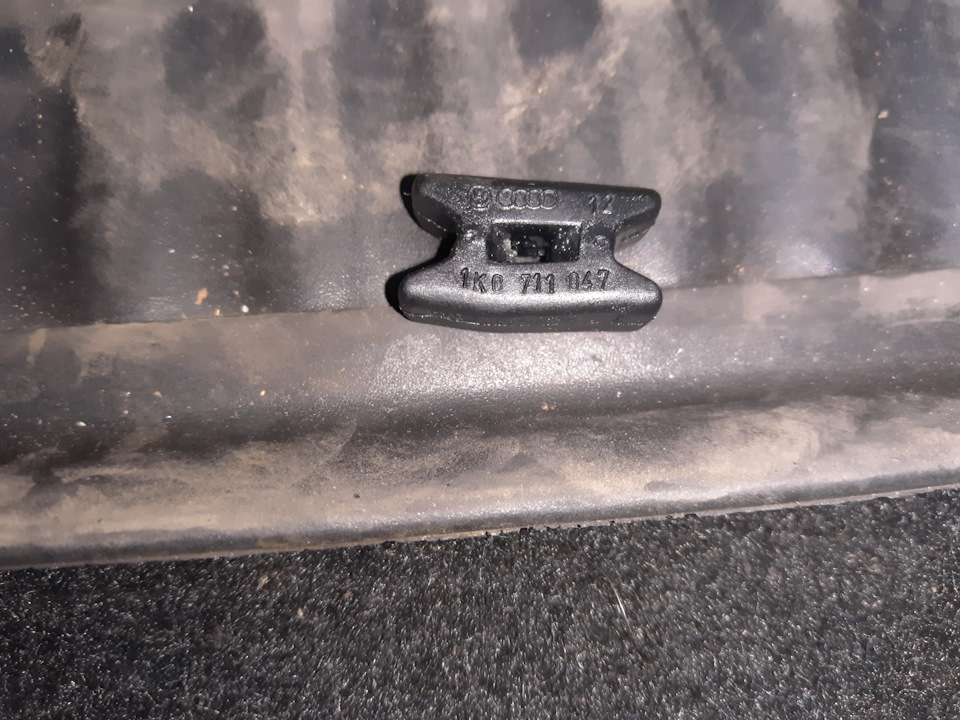 Замена вкладыша рычага кпп — Skoda Superb Mk2, 1,8 л, 2015 года ...