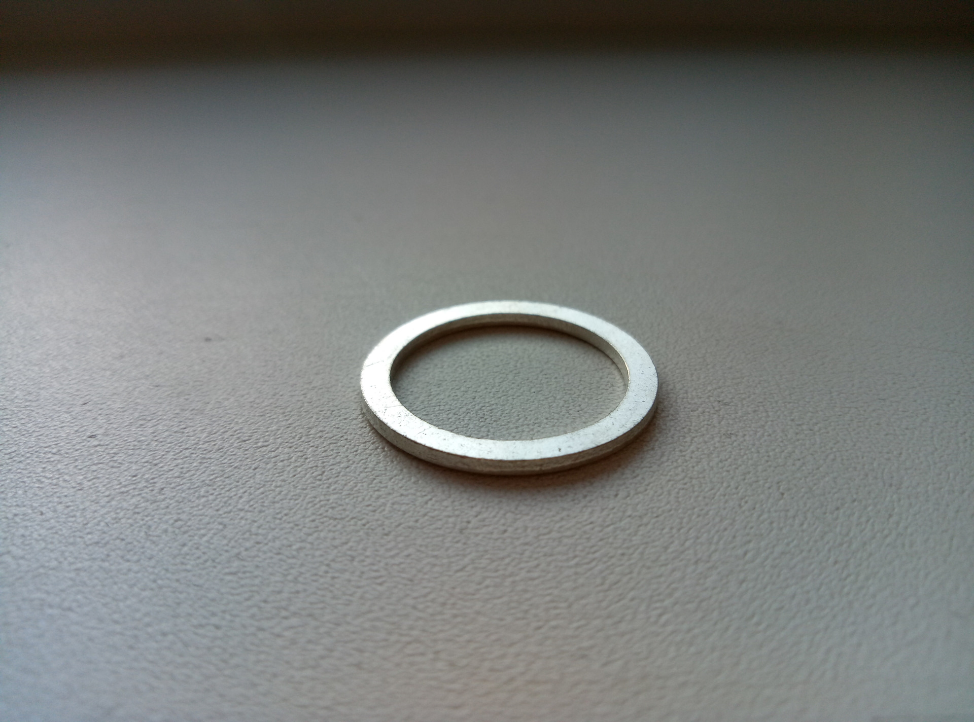 #1562.Шайба болта крепления трубки подачи масла на клапан VVT-i -90430 ...