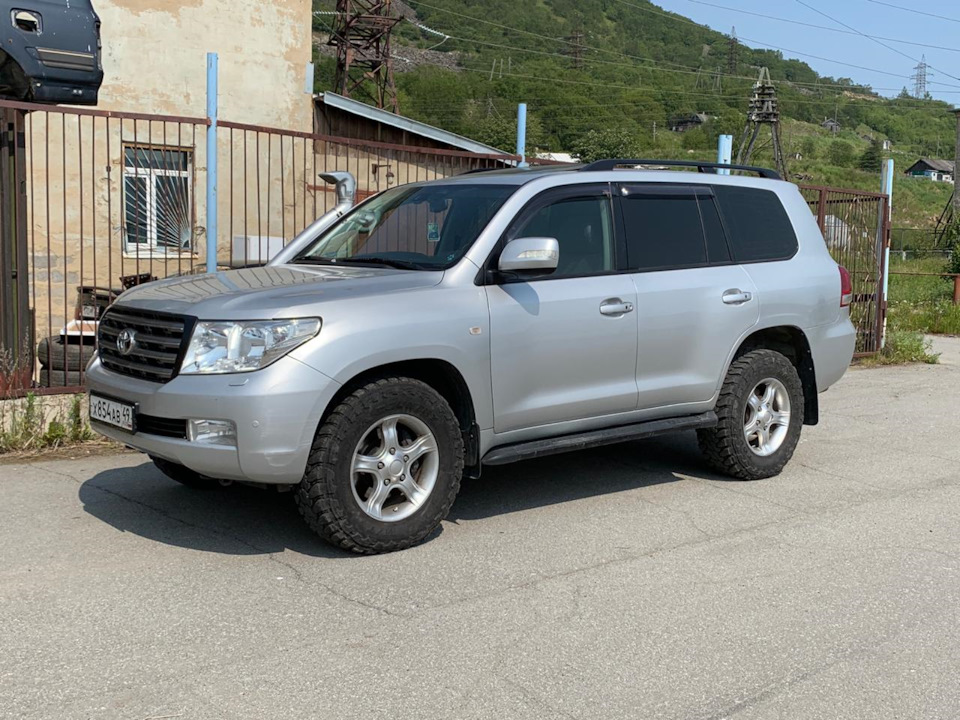 2. Обул в Toyo Open Country M/T 275/70 R18 — Toyota Land Cruiser 200, 4,5 л, 2010 года | шины ...