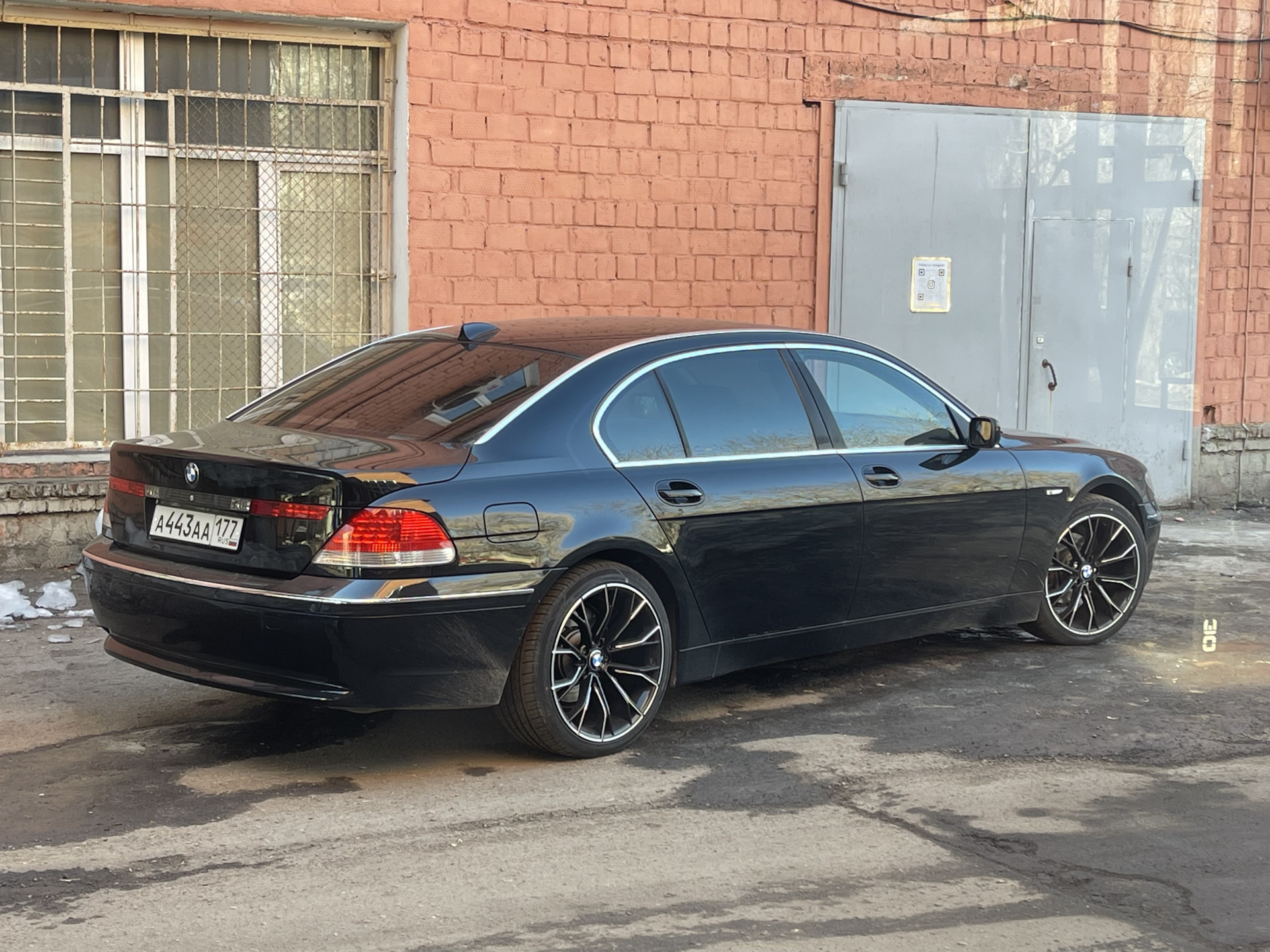 Звук V8💪 — BMW 7 series (E65/E66), 3,6 л, 2004 года | тюнинг | DRIVE2