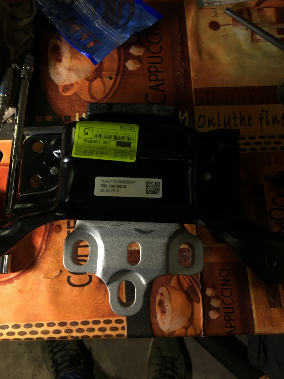 3Q0199555G Подушка крепления двигателя VAG | Запчасти на DRIVE2