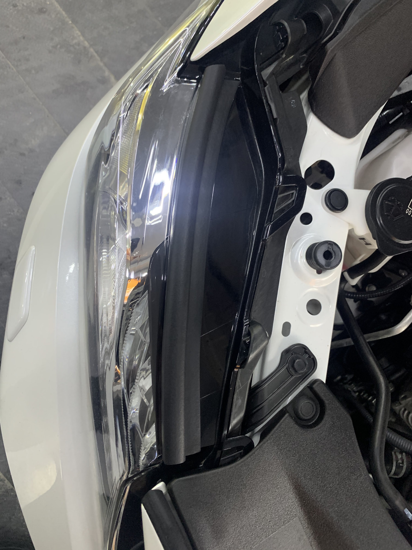 Уплотнитель фары Камри 70 — Toyota Camry (XV70), 2,5 л, 2018 года ...