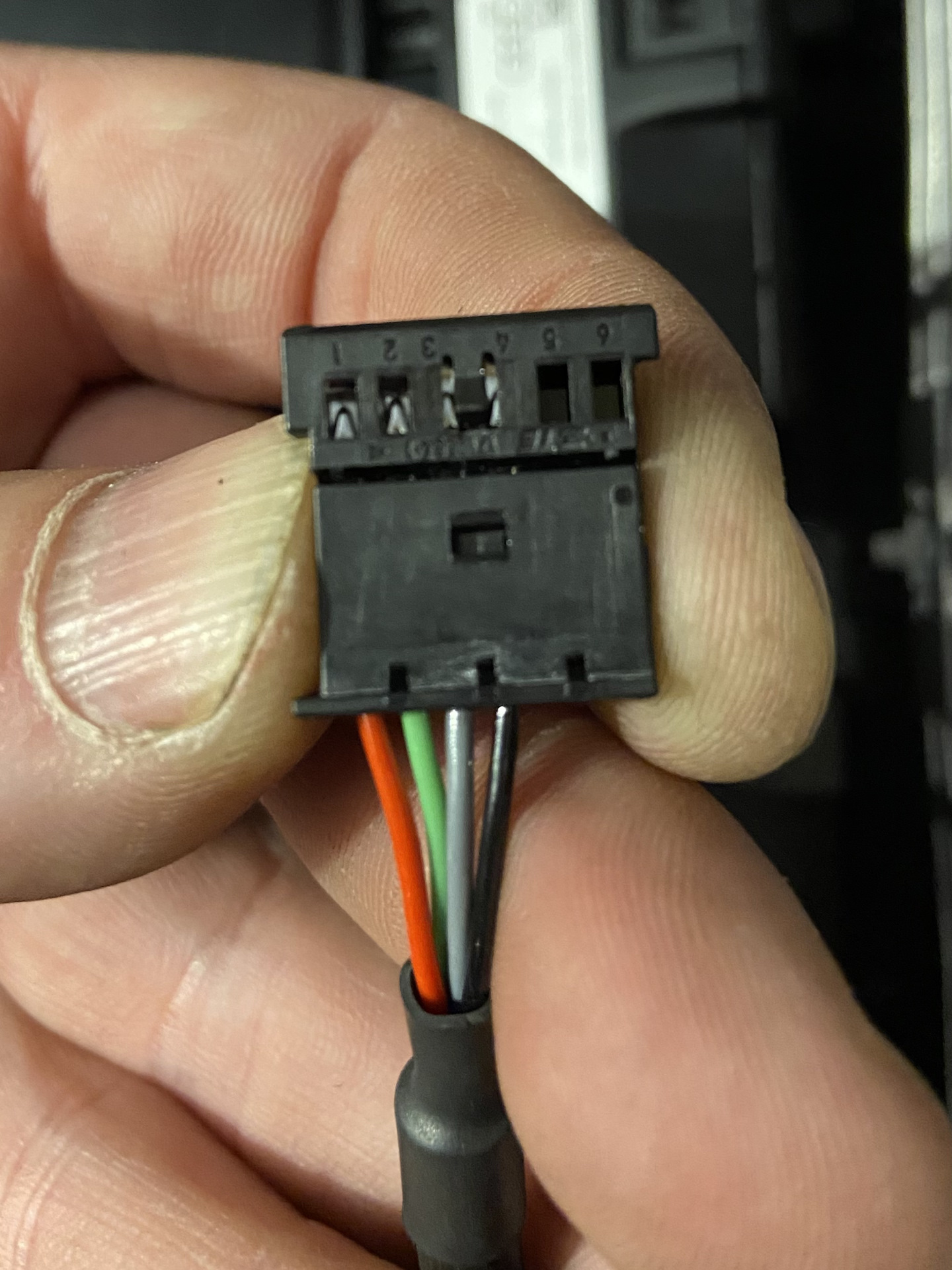 Установка беспроводной зарядки QI — Audi Allroad (C7), 3 л, 2016 года ...