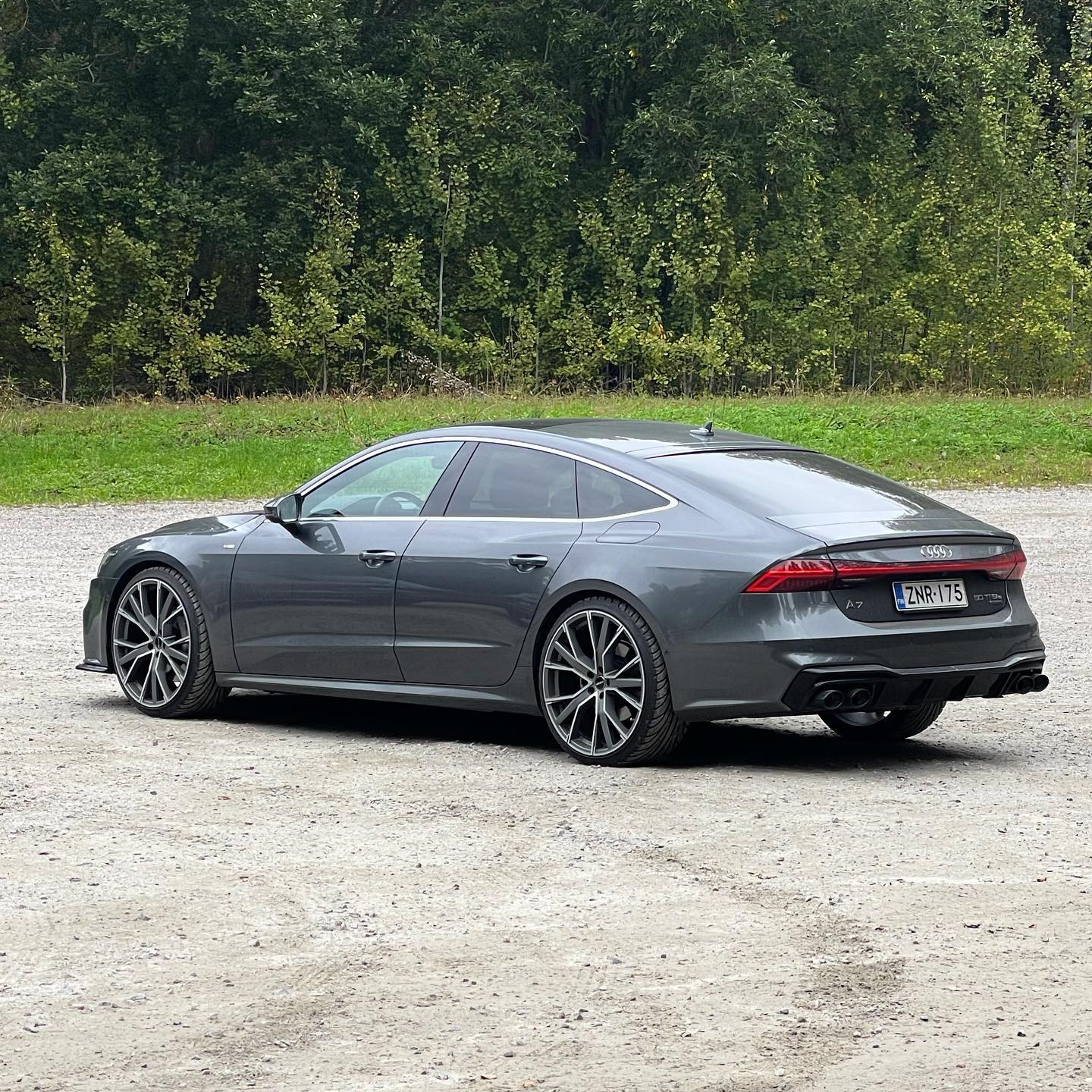 Фотография «2021 Audi A7 Sportback 4K (C8) Daytona gray»