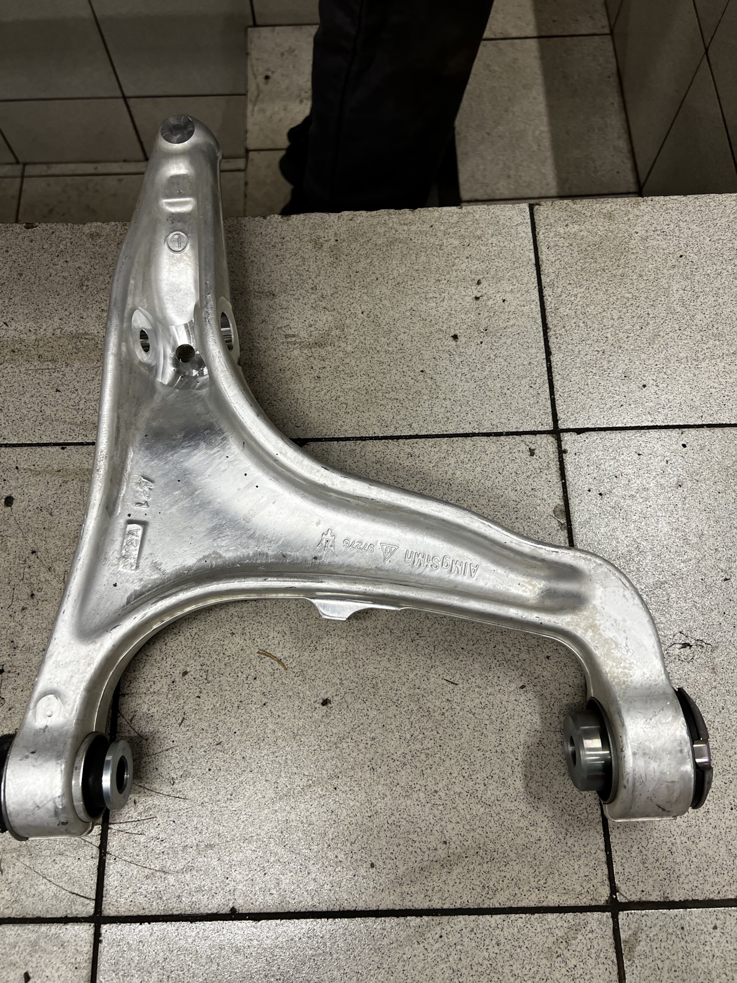 Рычаги замена — Maserati Levante, 3 л, 2018 года | визит на сервис | DRIVE2