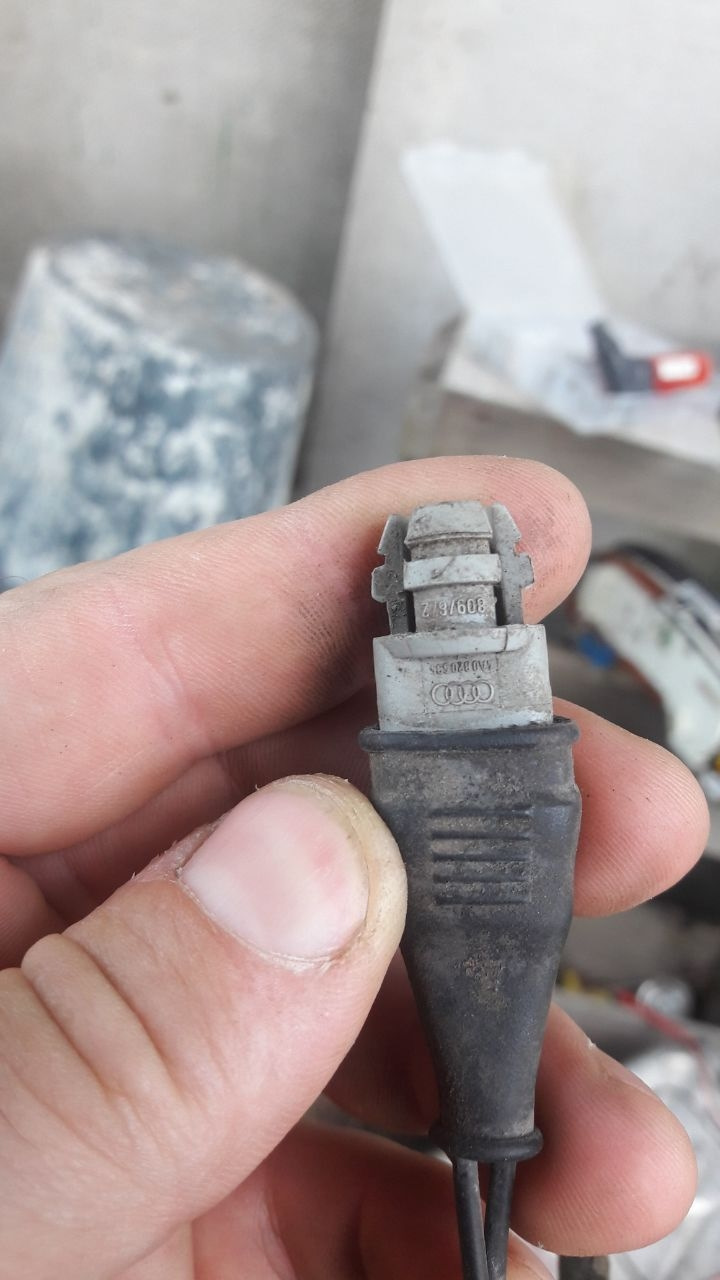 Датчик и Дисплей температуры — Audi 80 (B3), 1,8 л, 1988 года ...