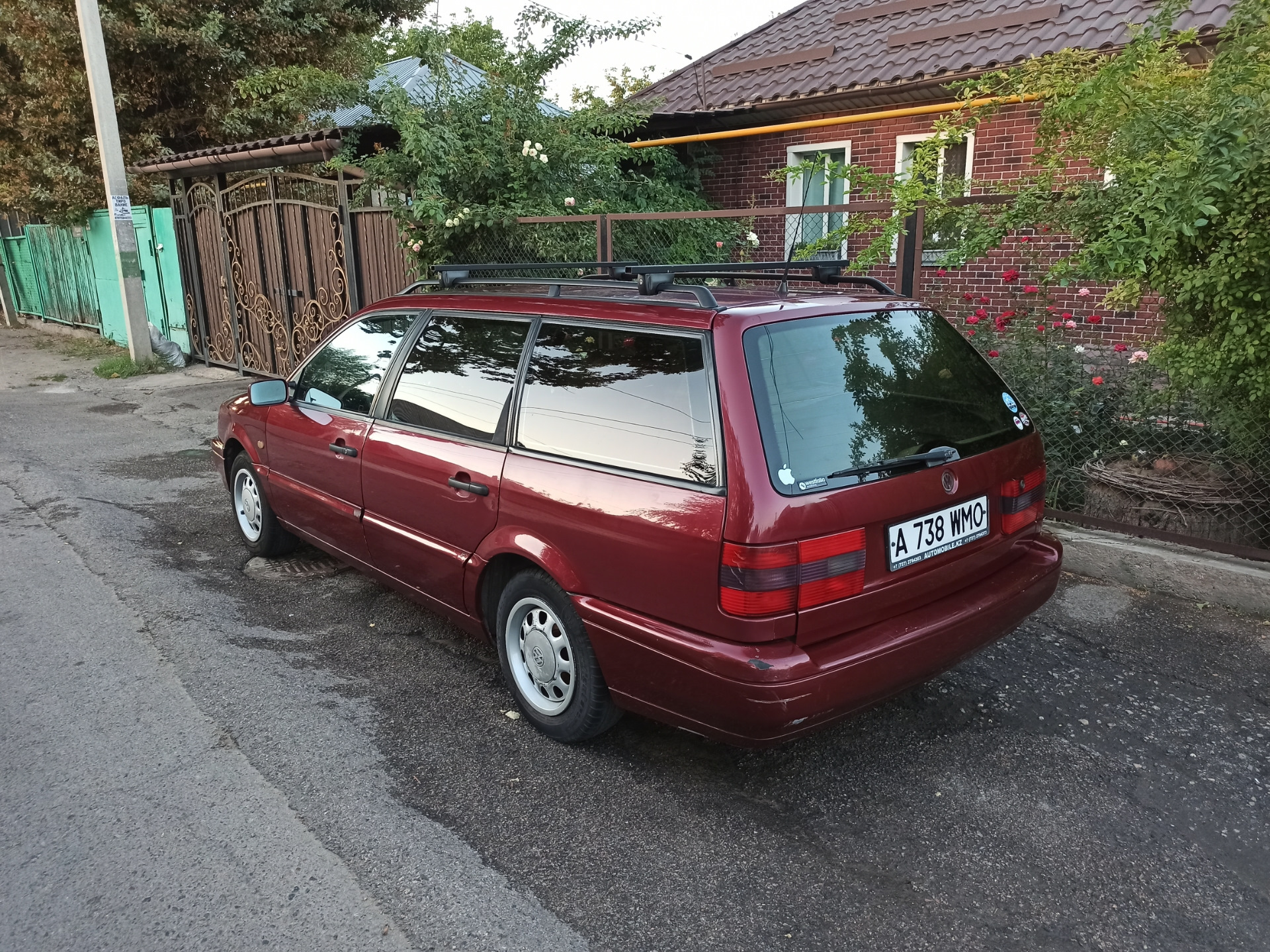 Немного о машине — Volkswagen Passat Variant B4 2 л 1995 года