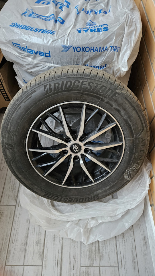 Шины летние Bridgestone 235/65 R17, литые диски Nitro (N2O) Y4409 7Jx17 ...