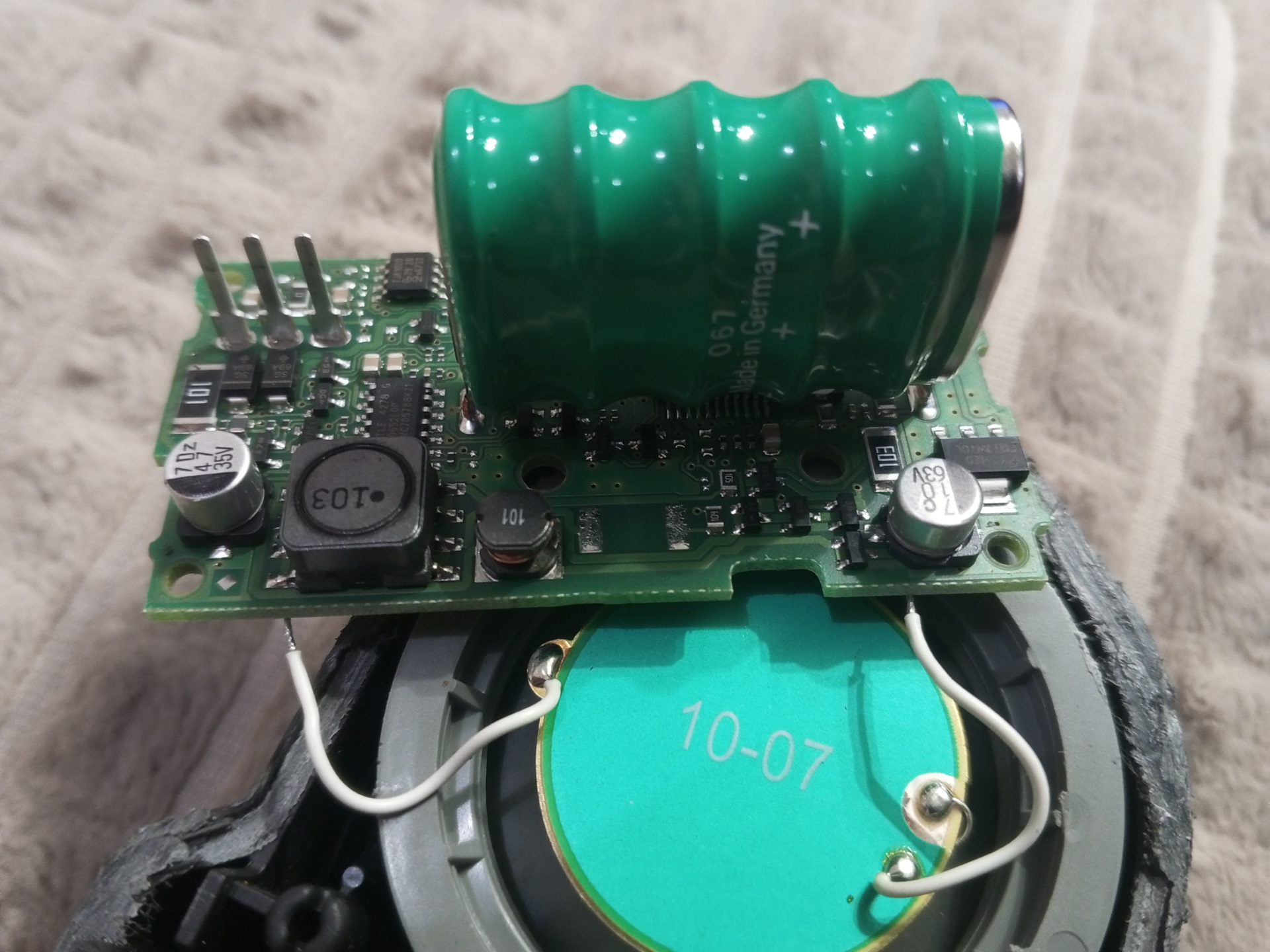 01134 звуковой сигнал охранной сигнализации-h12 — Volkswagen Passat B6 ...