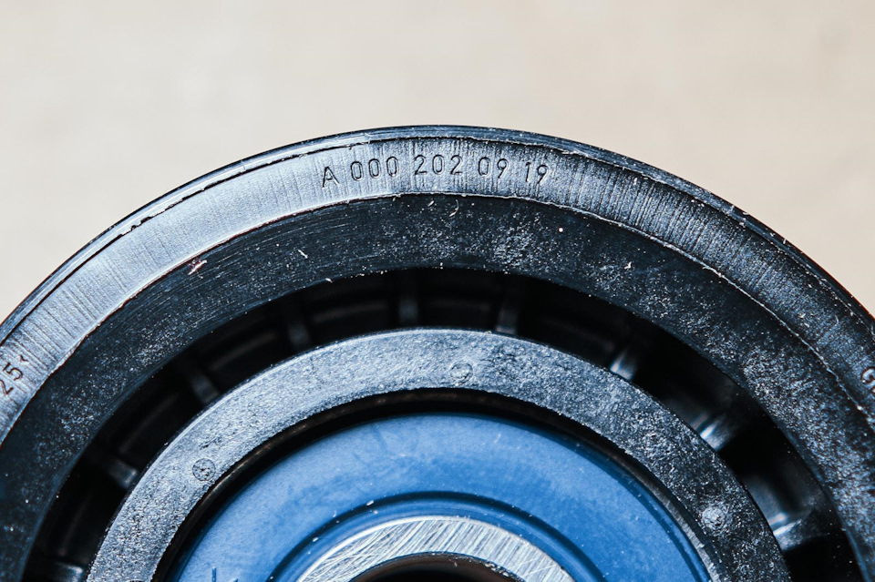 A0002020919 Ролик обводной 69 mm x 26.4 mm Mercedes | Запчасти на DRIVE2