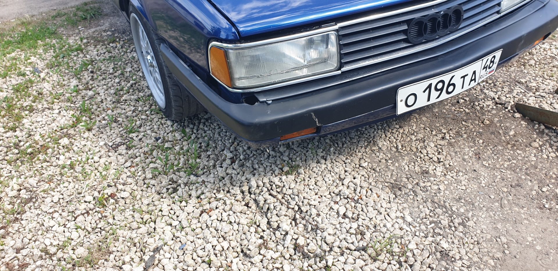 Ищу передний молдинг. — Audi 100 (C3), 2,3 л, 1990 года | запчасти | DRIVE2