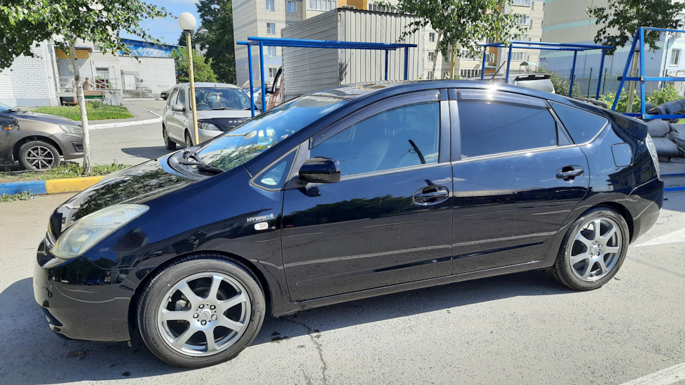 Toyota Prius (20) 1.5 бензиновый 2008 | Black Edition ⚫ на DRIVE2