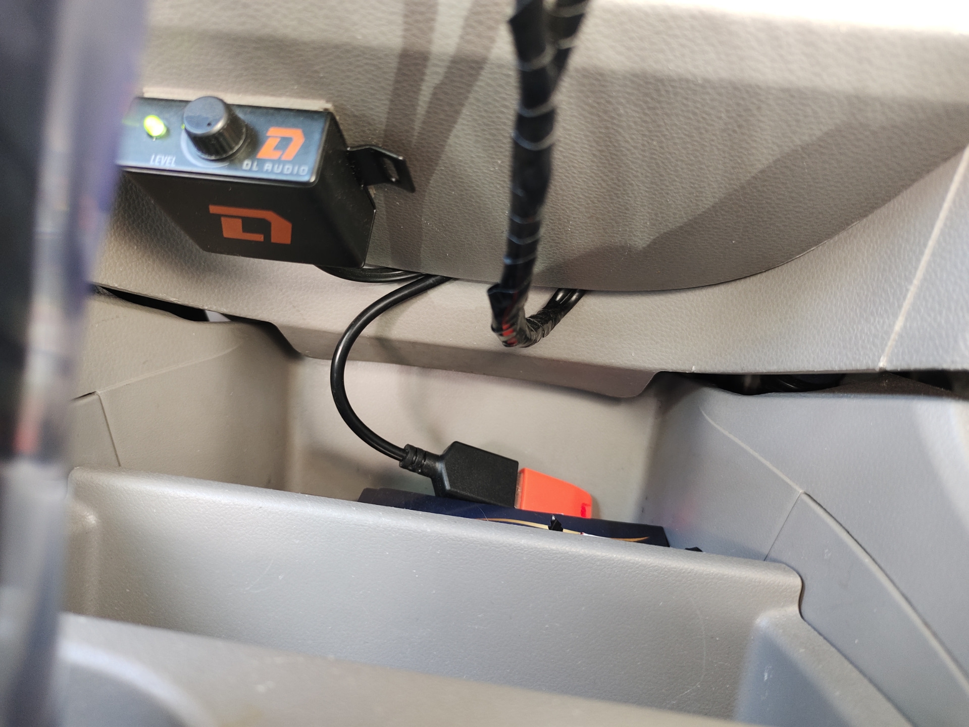 USB выход на Internavi Хонда — Honda Insight (2G), 1,5 л, 2009 года ...