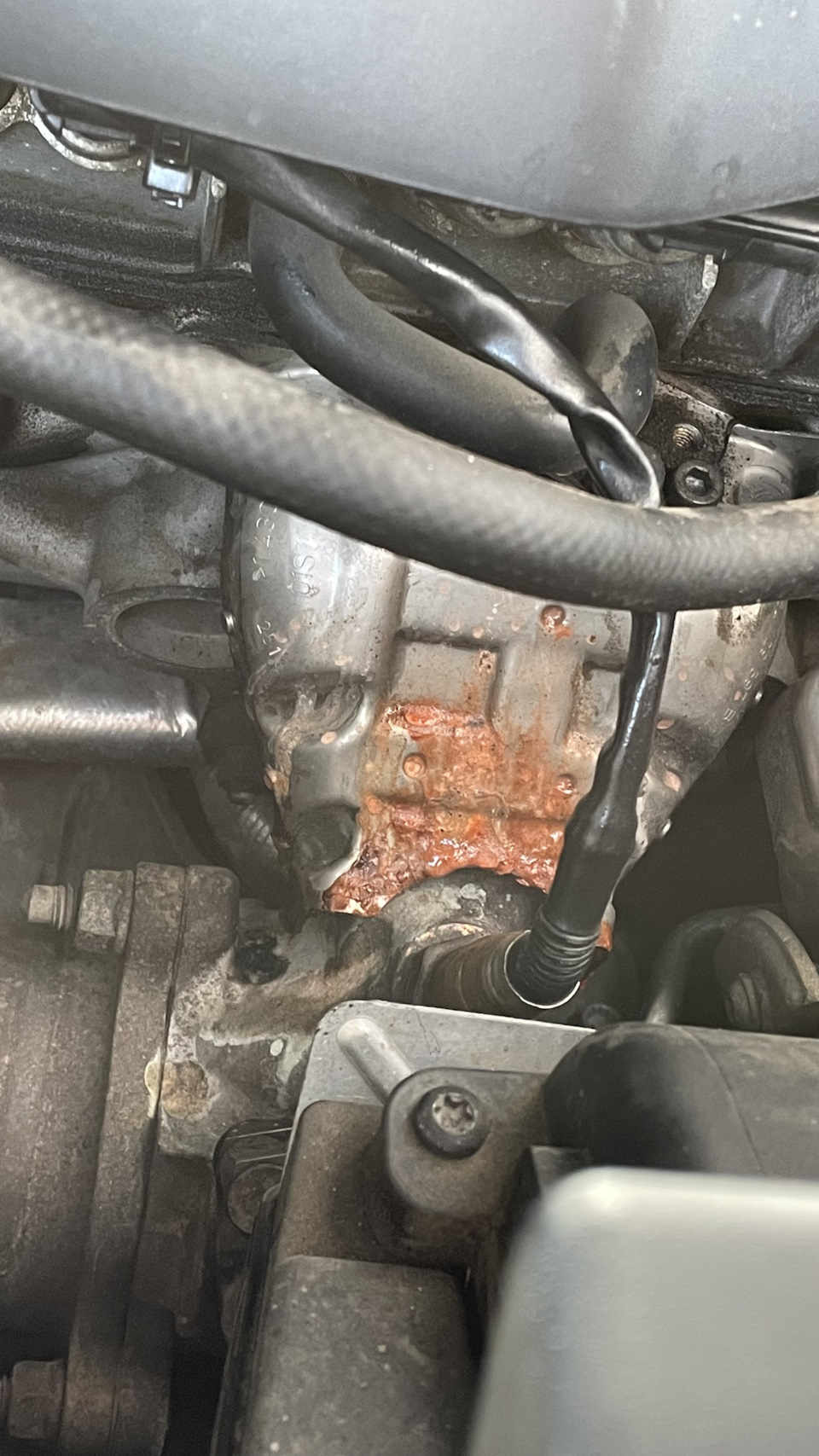 Замена трубок системы охлаждения — Audi A5 (1G), 2 л, 2013 года ...