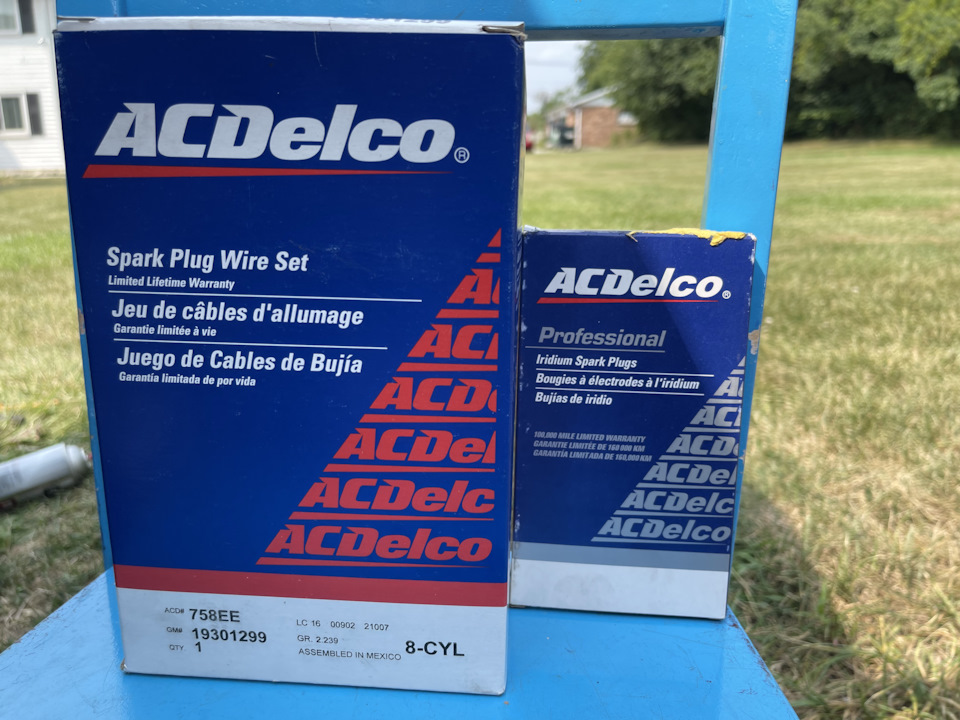 Замена свечей ! — Cadillac Escalade (4G), 6,2 л, 2015 года | расходники ...