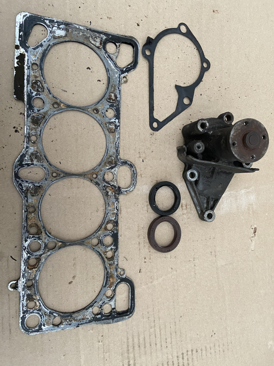 ️23. Замена прокладки ГБЦ и маслосъемных колпачков — Hyundai Accent (2G ...