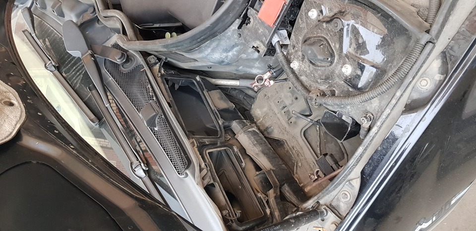 Замелин аккумулятор — Mercedes-Benz C-Class (W204), 3 л, 2008 года ...