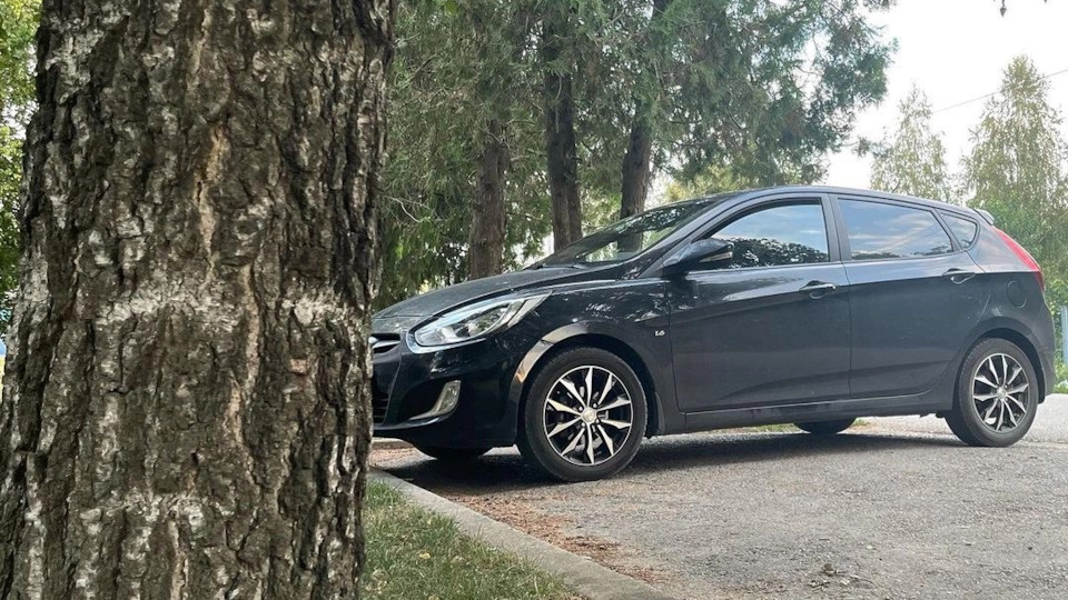 Hyundai Solaris Hatchback 1.6 бензиновый 2011 | на DRIVE2