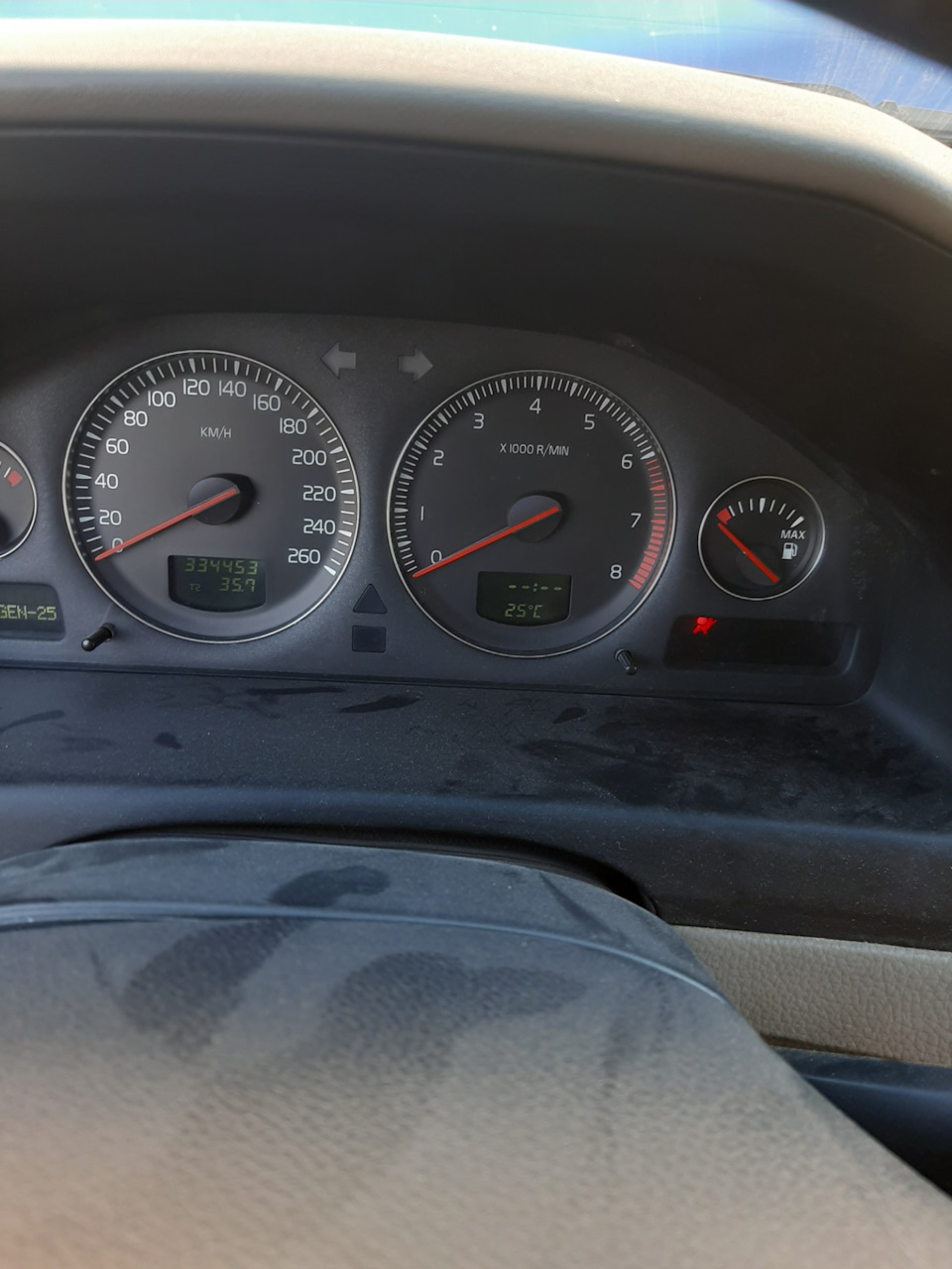 Не показывает время. — Volvo XC70 II, 2,5 л, 2004 года | поломка | DRIVE2