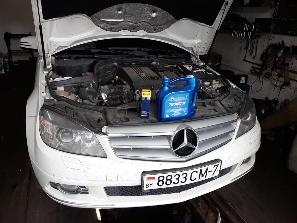 Замена моторного масла — Mercedes-Benz C-Class (W204), 1,8 л, 2009 года ...