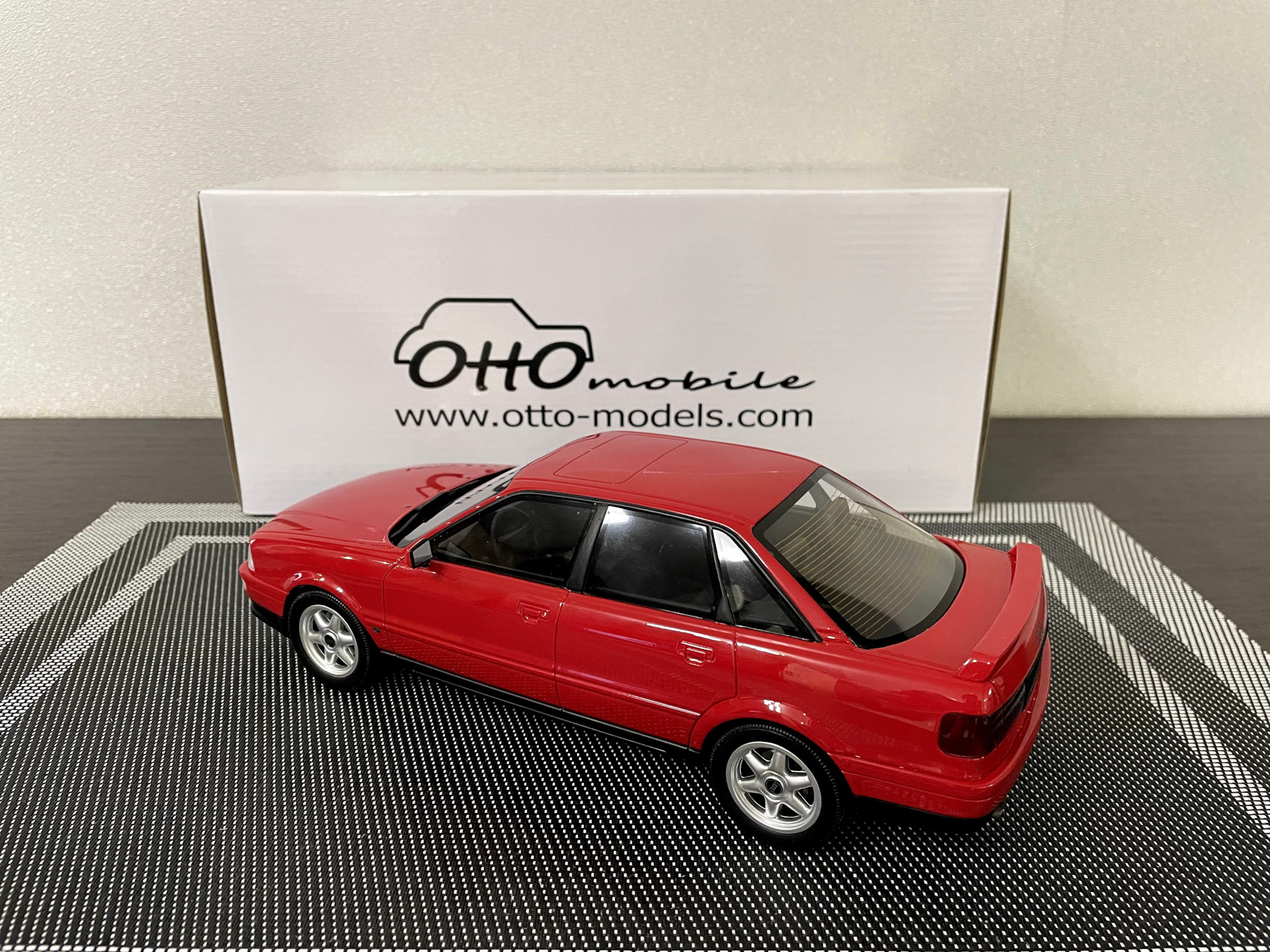 Audi 80 Competition 1:18 by Otto Mobile… — Audi 80 (B4), 2 л, 1994 года | другое | DRIVE2