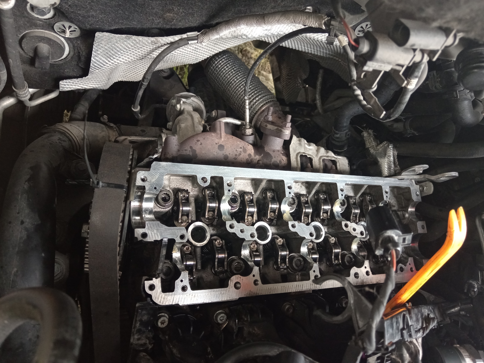 Замена гидрокомпенсаторов — Volkswagen Transporter T5, 2 л, 2013 года ...