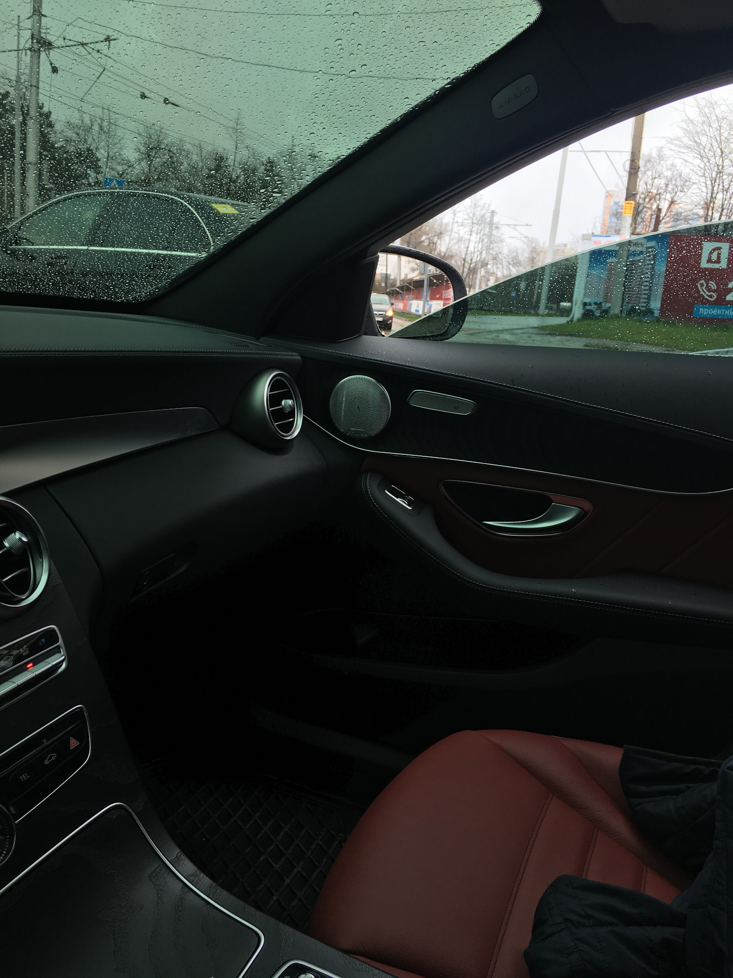 Загадка кто внутри… Тут ночь даже днем — Mercedes-Benz C-Class (W205), 1,6 л, 2016 года ...