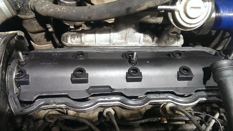 026103547 Отражатель маслянный крышки клапанной VAG | Запчасти на DRIVE2