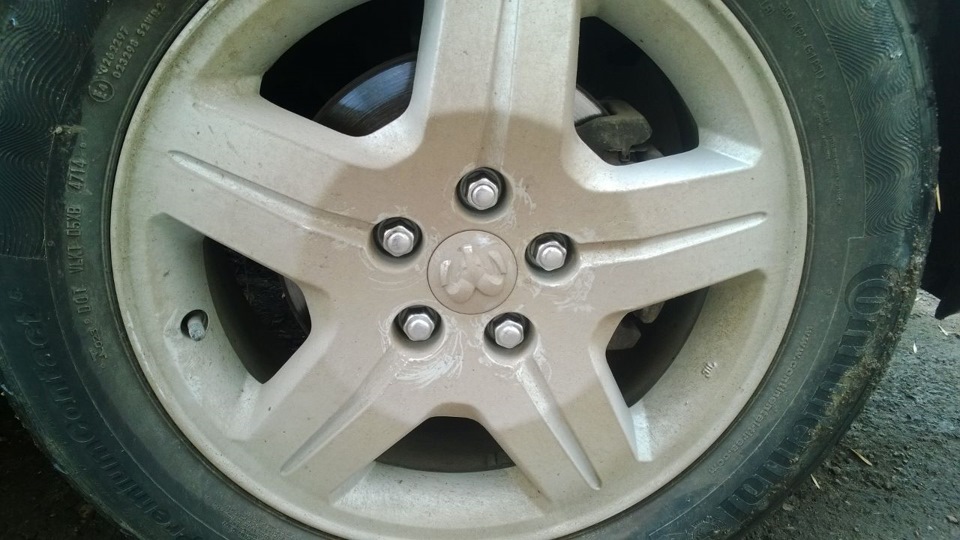 колёсные гайки под литьё — Dodge Caliber, 1,8 л, 2008 года | колёсные ...