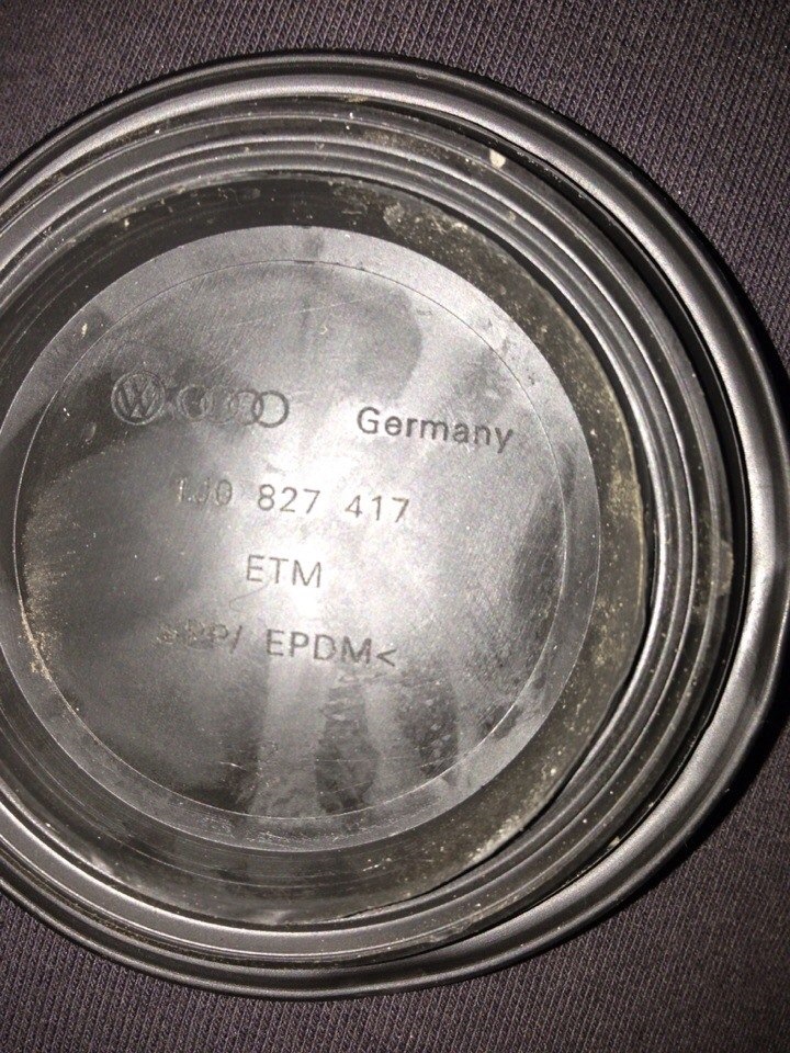 357971908 Заглушка VAG | Запчасти на DRIVE2