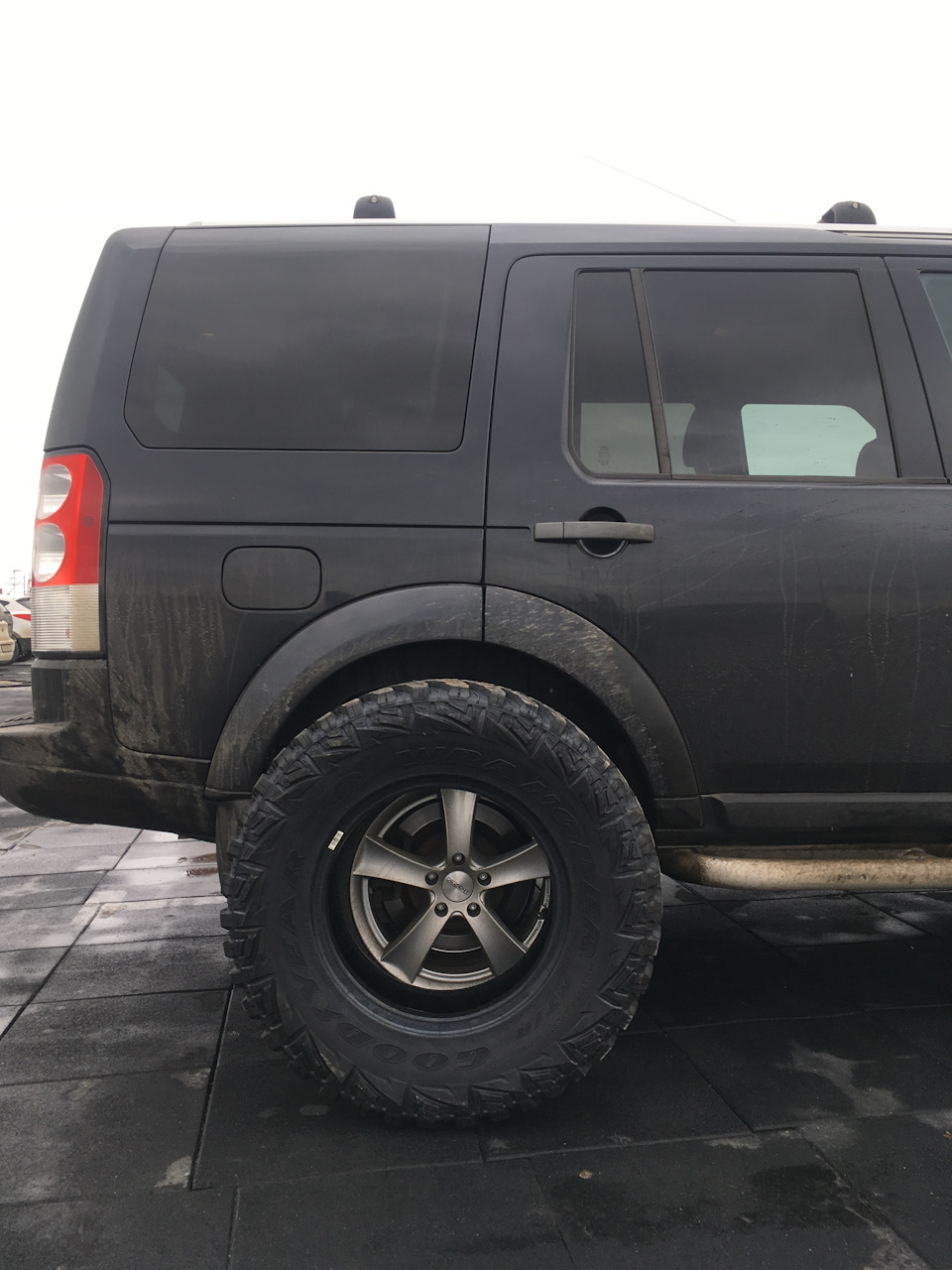 А ведь снег скоро растает… — Land Rover Discovery IV, 3 л, 2011 года | шины | DRIVE2