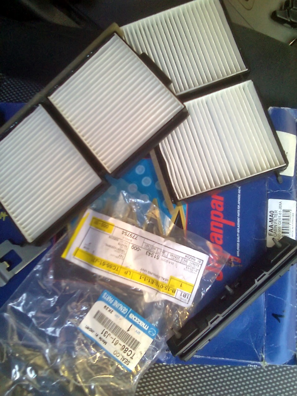 Салонный воздушный фильтр — Mazda 323 VI, 1,6 л, 2002 года | расходники ...