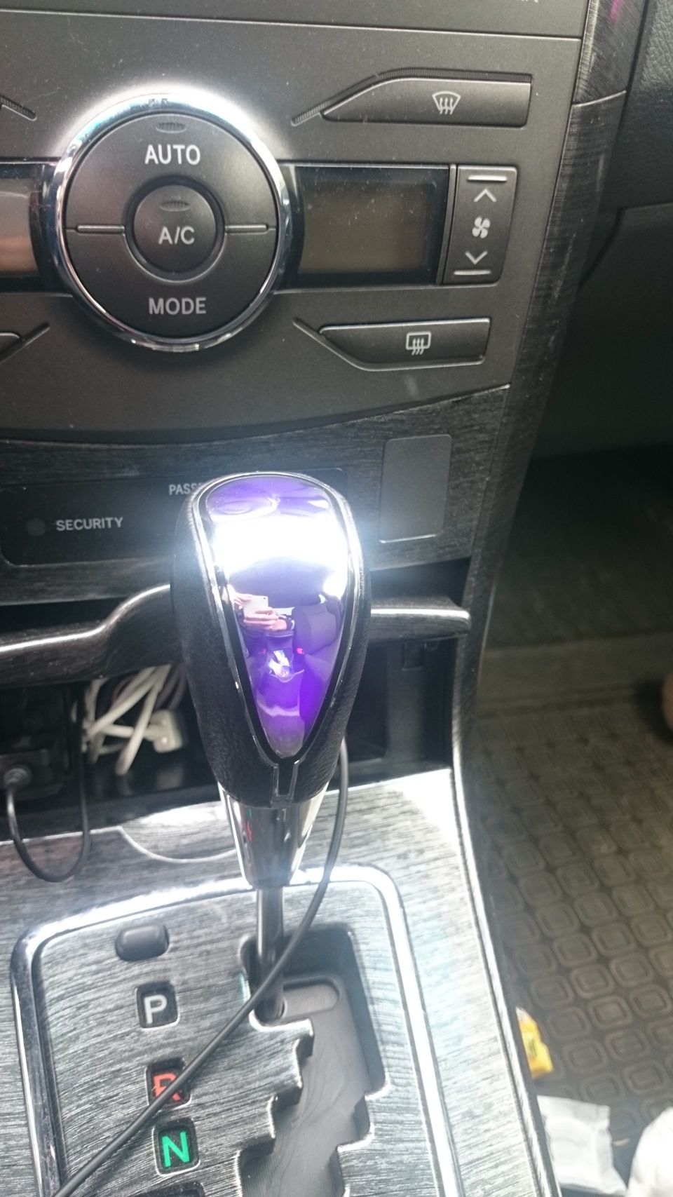19.светящая ручка АКПП — Toyota Corolla (140/150), 1,6 л, 2011 года ...