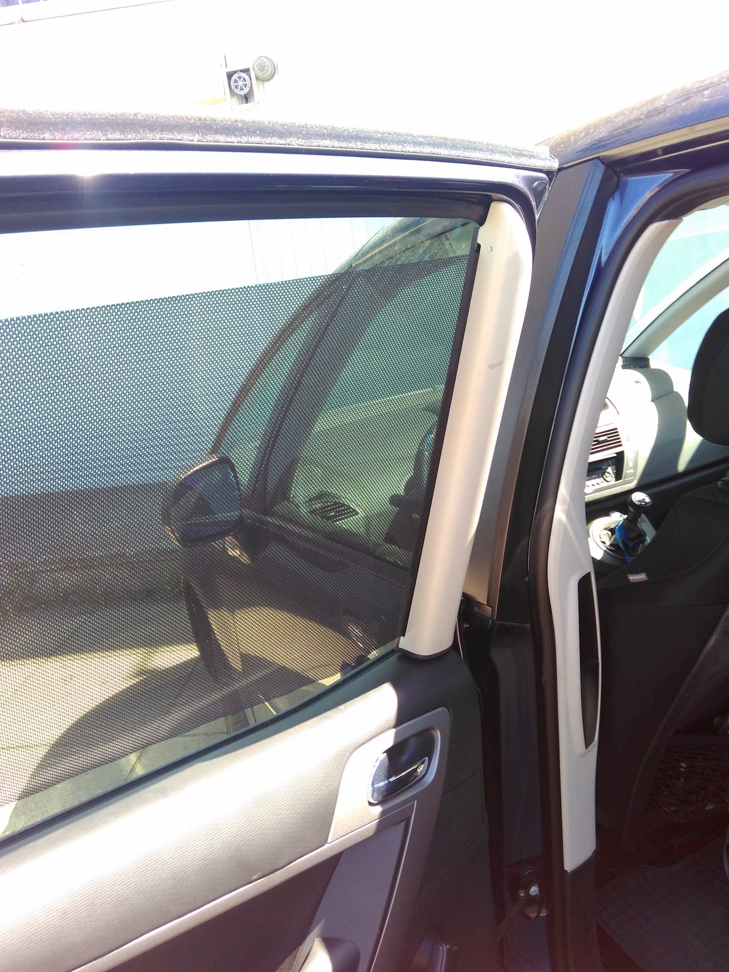 Шторки на задние двери — Citroen C4 Picasso (1G), 1,8 л, 2007 года ...