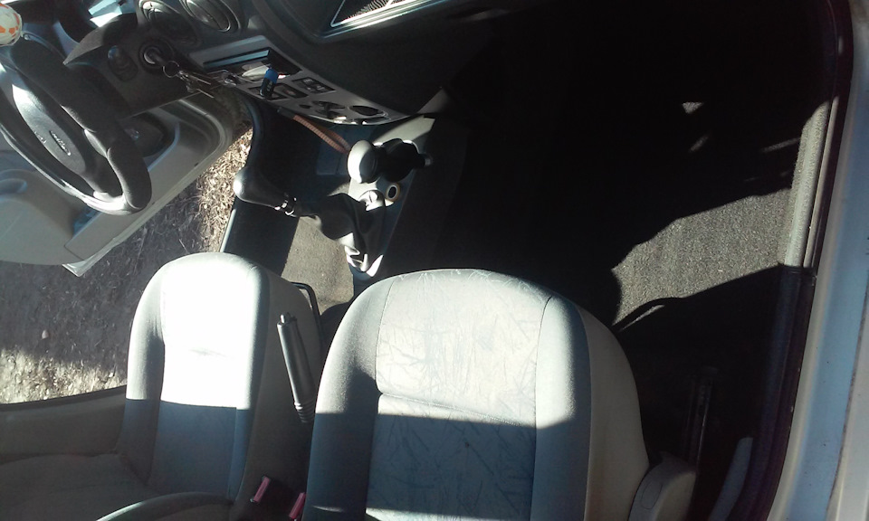 Накидка на сидения, чистка чехлов и салона. — Renault Logan (1G), 1,6 л ...