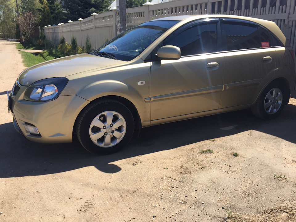 Погодка радует:) — KIA Rio (2G), 1,4 л, 2011 года | мойка | DRIVE2
