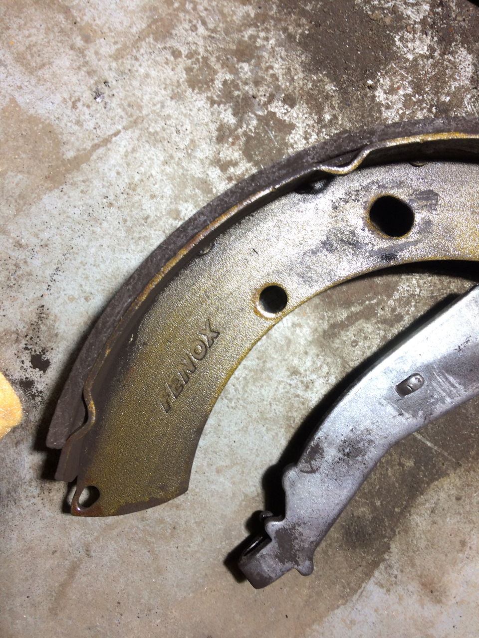 замена задних колодок — Volkswagen Polo Sedan, 1,6 л, 2011 года ...