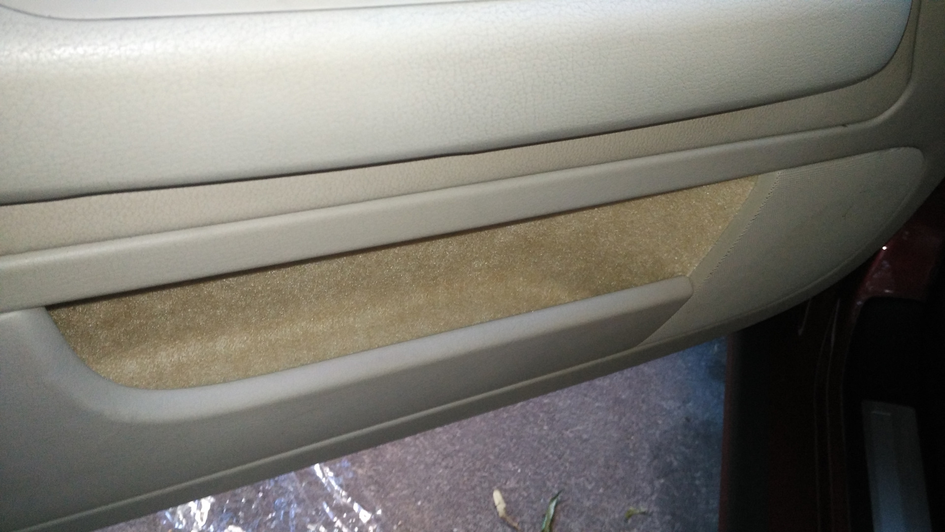 Добавление внимания к деталям_алькантара в ниши дверей — Audi A4 (B7 ...