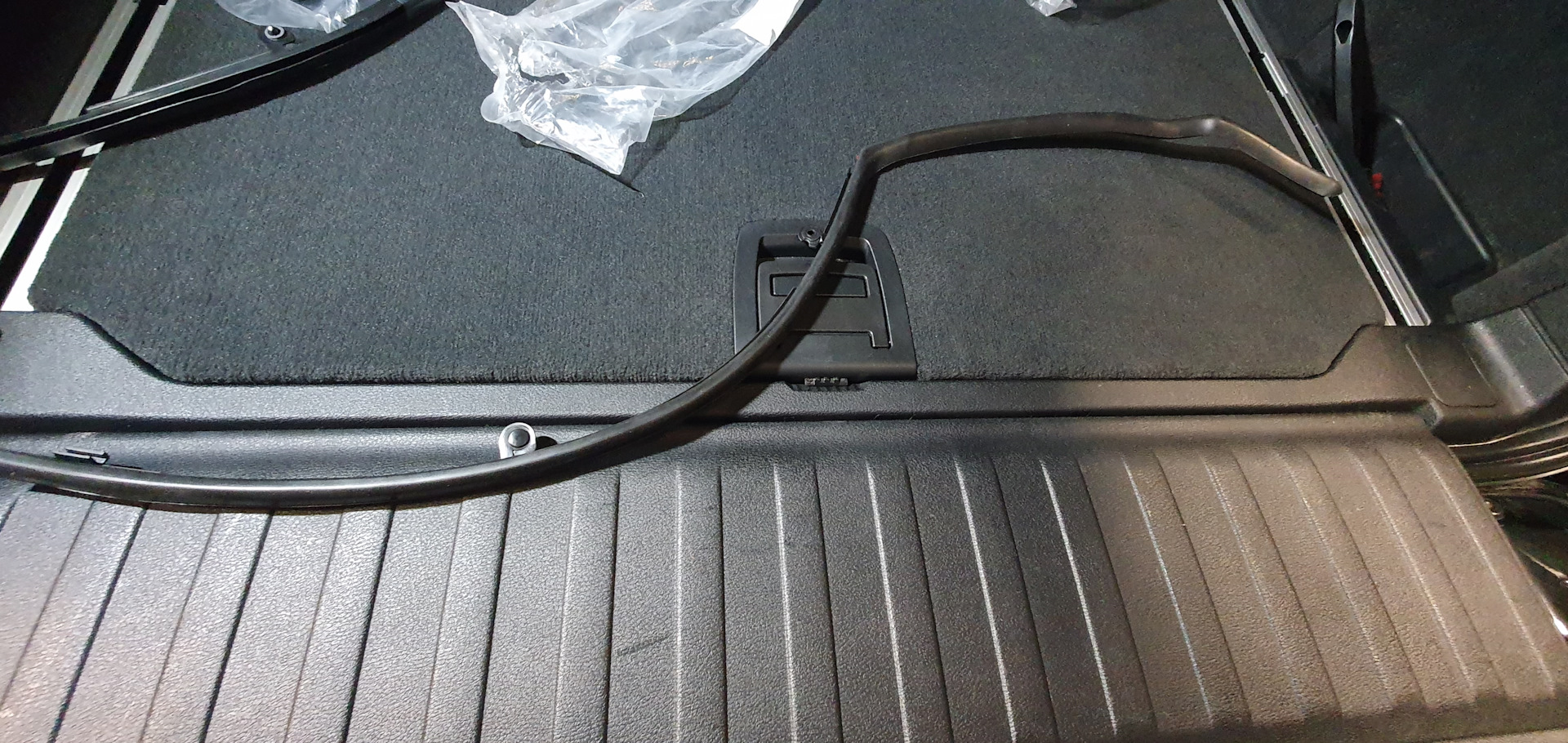 Замена уплотнителей дверей — BMW X5 (F15), 3 л, 2014 года | своими ...