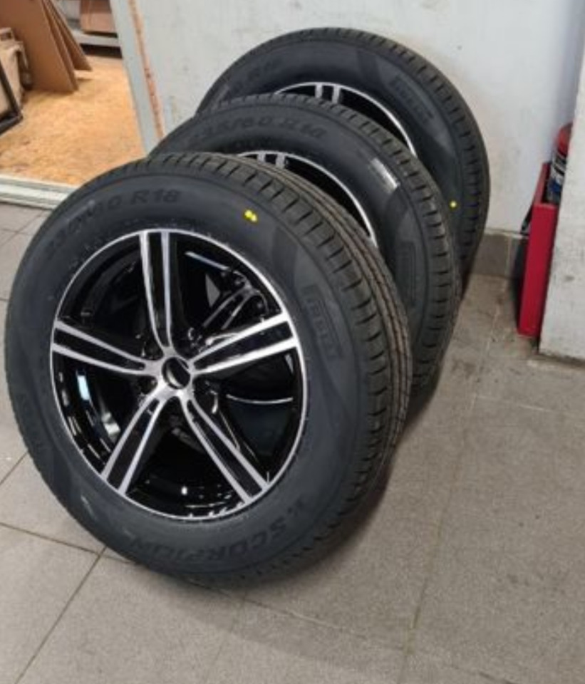 Шины летние Pirelli 235/60 R18, литые диски Skad 7,5Jx18 ET50 5x100 на ...