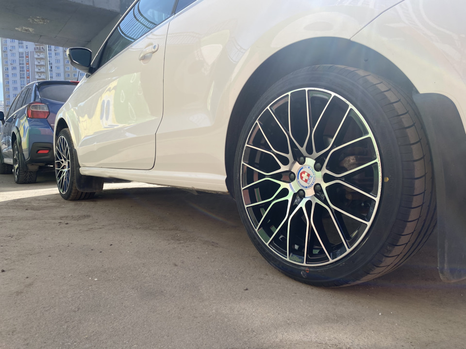 Автолето r17 — Volkswagen Polo Hatchback Mk5, 1,4 л, 2010 года ...