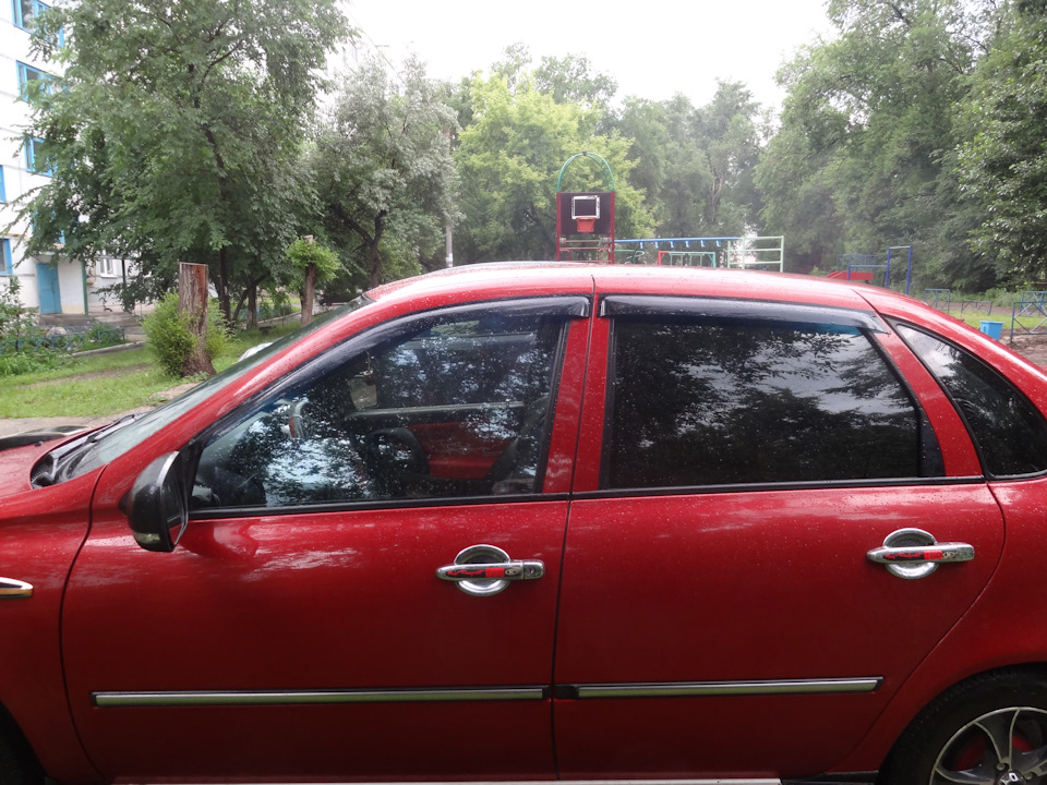 новый боковой "стайлинг" глушитель, сапун кпп — LADA Калина седан, 1,4 ...