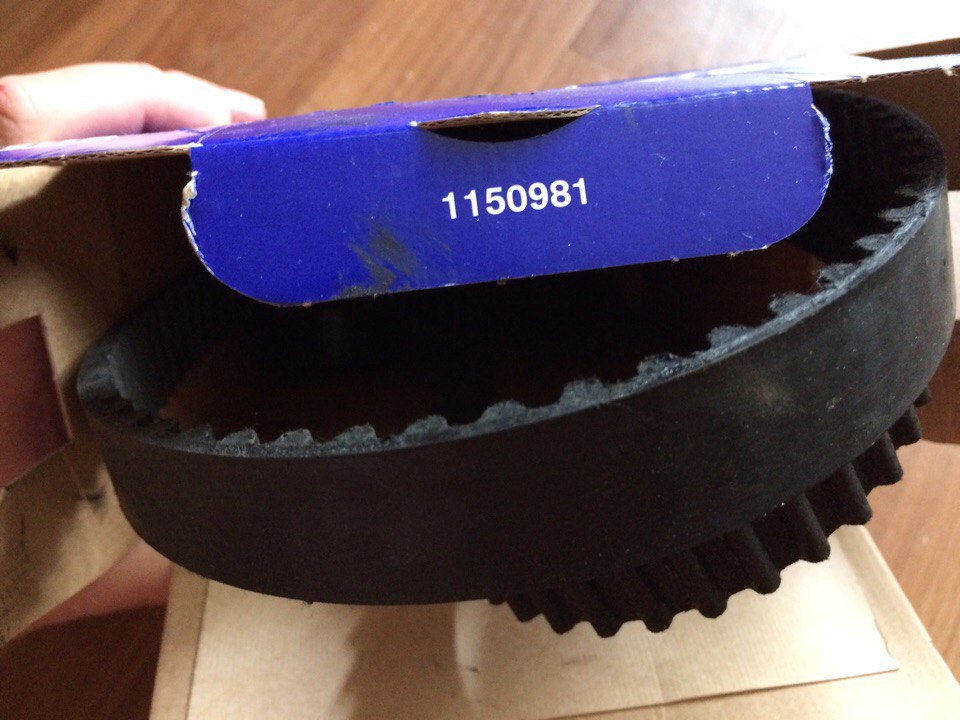 Замена ремня ГРМ и топливного фильтра — Volvo V50, 2,4 л, 2008 года ...