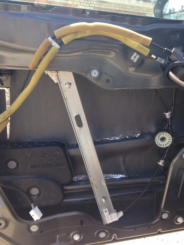 ШВИ дверей — Mazda Axela (2G), 1,5 л, 2009 года | автозвук | DRIVE2