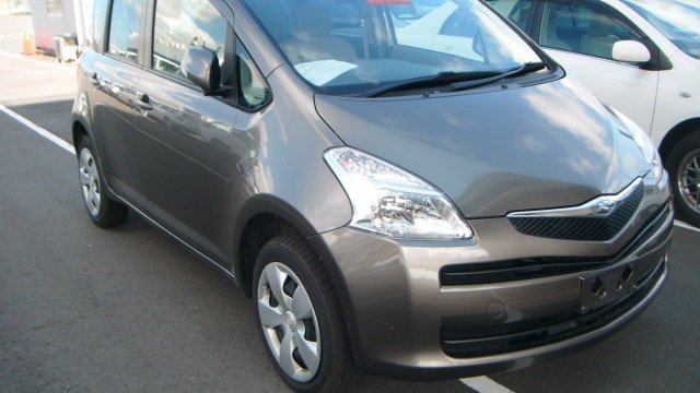 Toyota Ractis (1G) 1.5 бензиновый 2007 | № 2 (4WD) на DRIVE2
