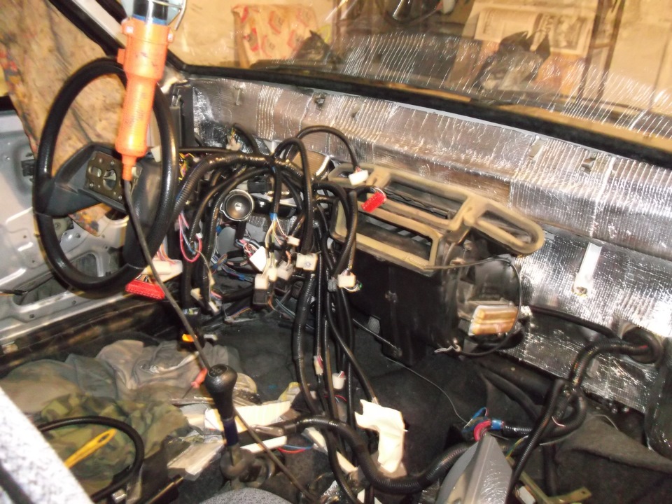 Укладка электропроводки в гофрированный рукав — Lada 21099, 2003 года ...